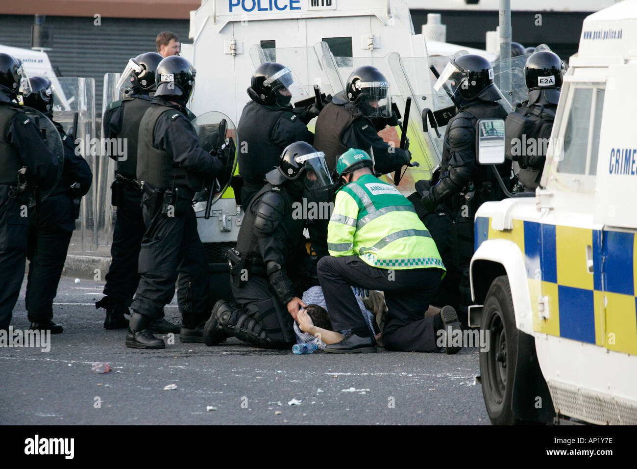 Injured riot police hi-res stock photography and images - Alamy