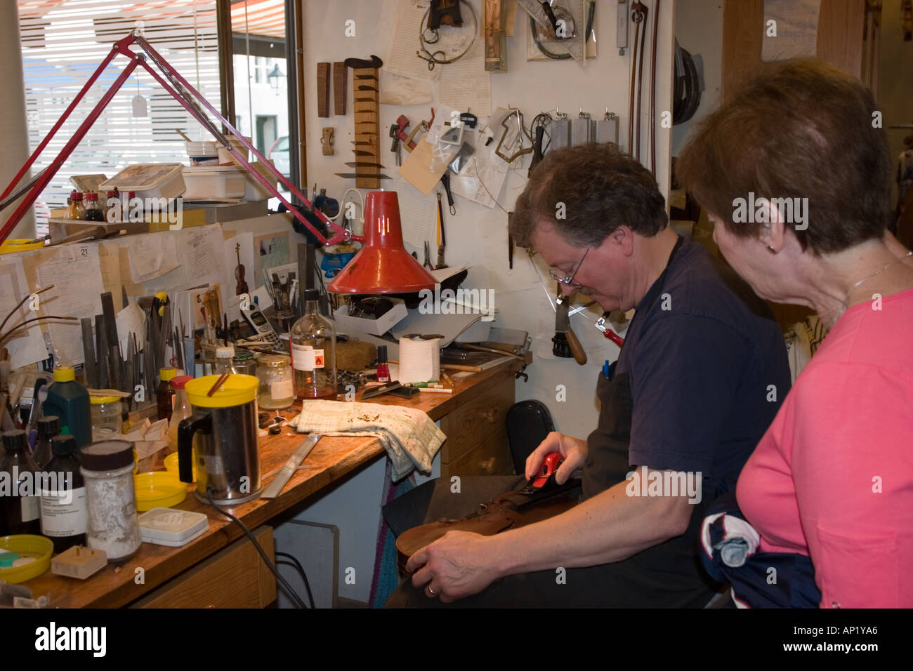 Luthiers working hi-res stock photography and images - Alamy