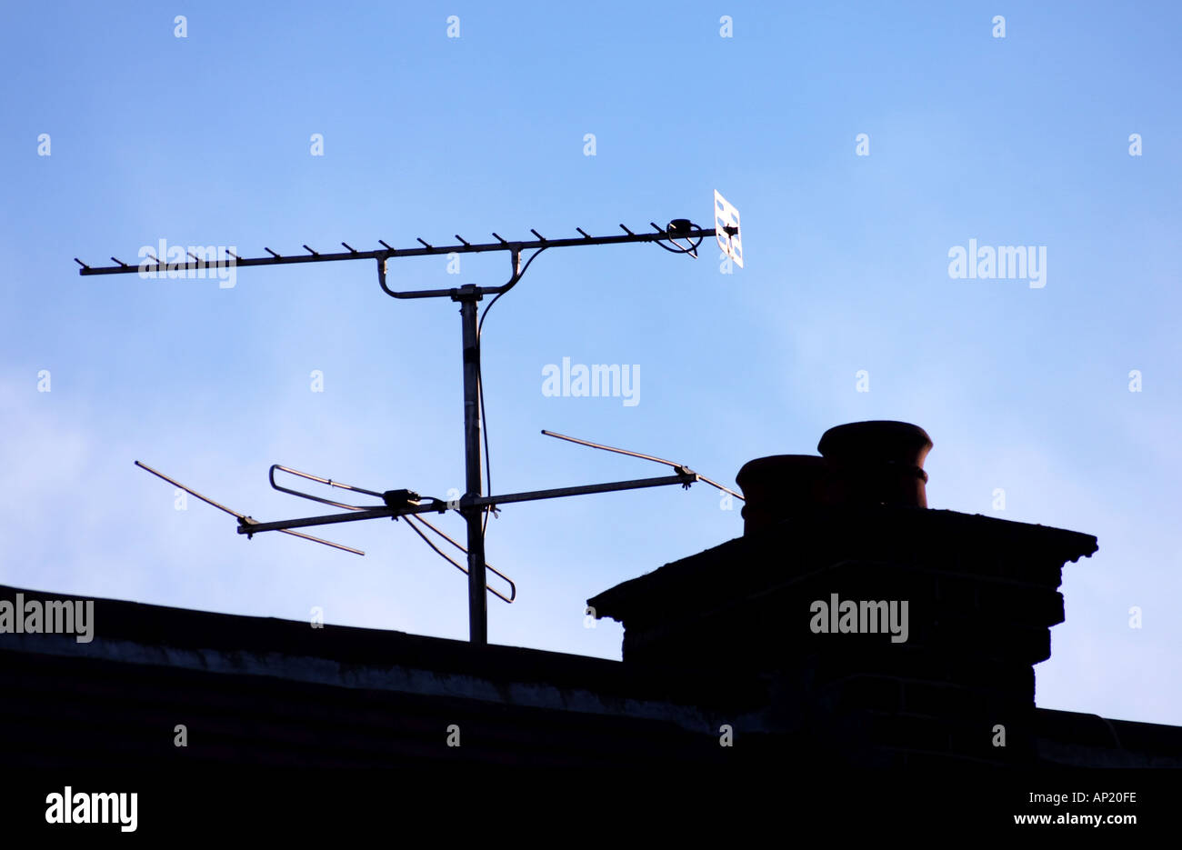 TV aerials in London UK reception recieve reciever airwaves signal tv ...