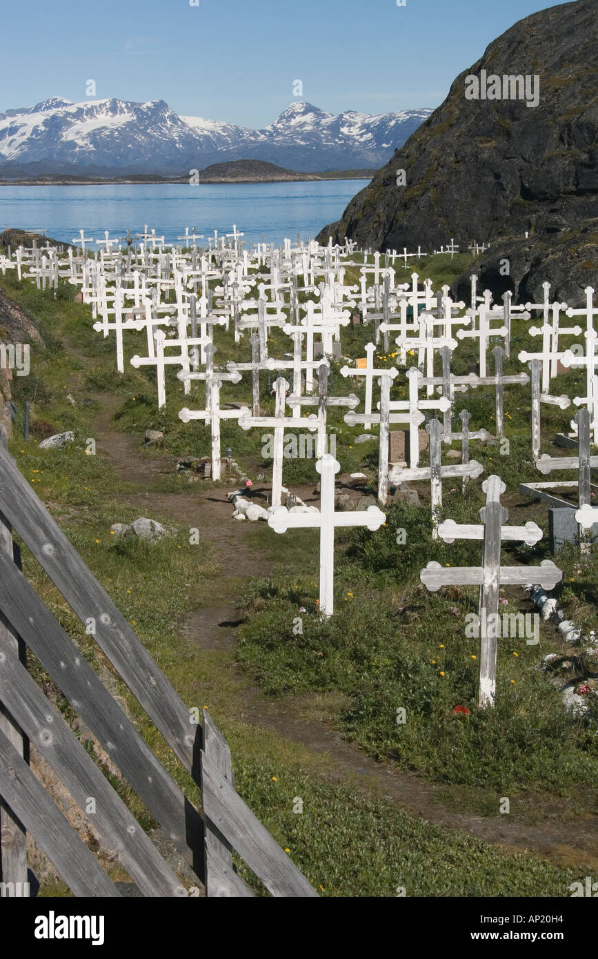 Maniitsoq or Sukkertoppen cemetery Cross Greenland Denmark Stock Photo ...