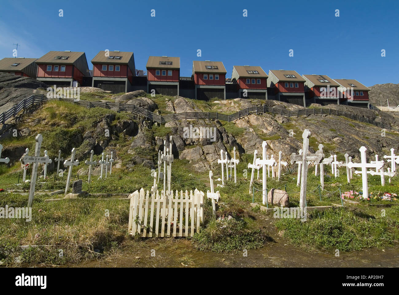 Inuit grave hi-res stock photography and images - Alamy