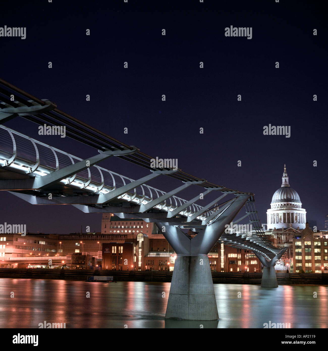 Millenium Bridge London Stock Photo - Alamy
