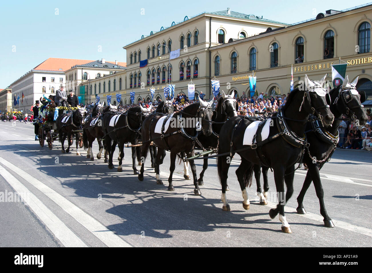 he grand procession of regional costumes to the Oktoberfest in Munich ...