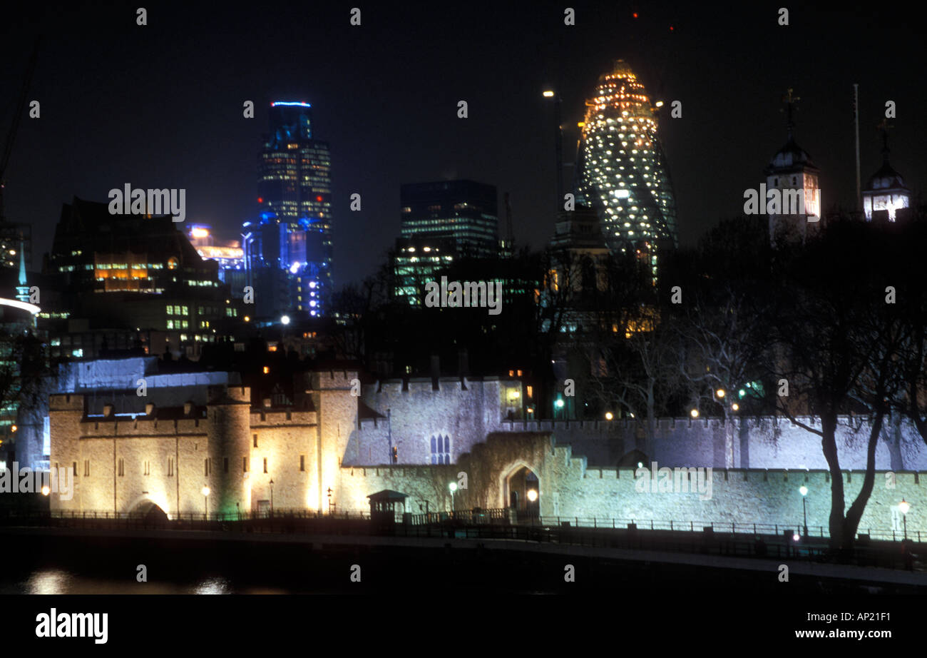 London night time hi-res stock photography and images - Alamy