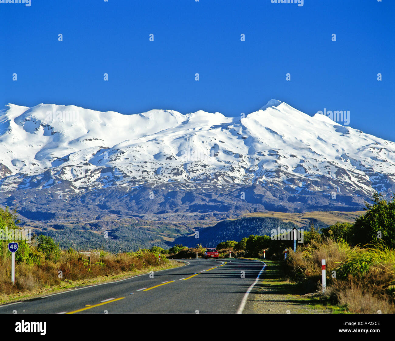 A road to Mount Ruapehu North Island New Zealand Stock Photo - Alamy