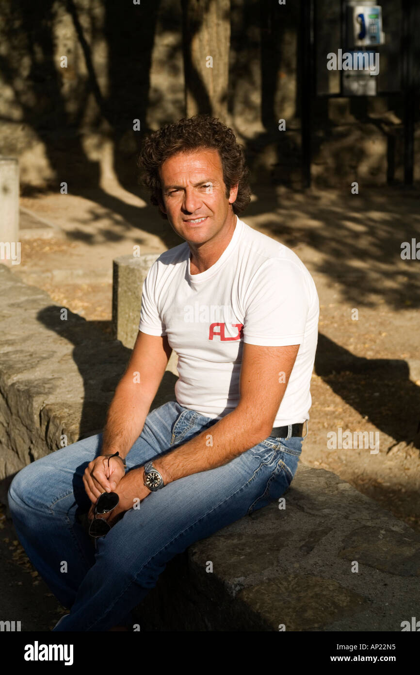 Portrait handsome man little hi-res stock photography and images - Alamy