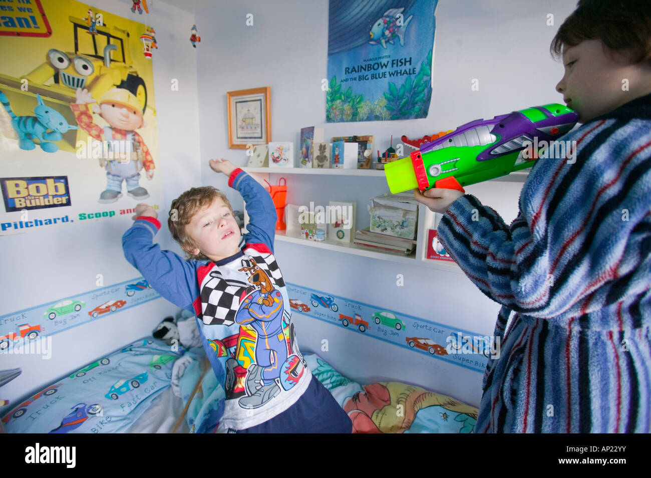 Children playing dead hi-res stock photography and images - Alamy