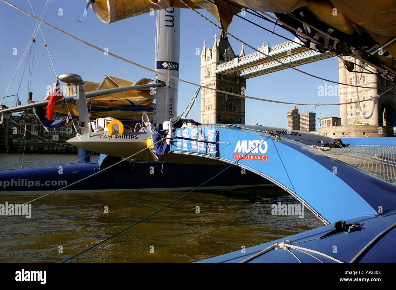 Team philips tower bridge hi-res stock photography and images - Alamy