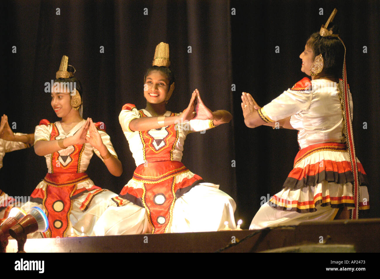 Sri Lanka traditional Kandy Dancers Stock Photo - Alamy