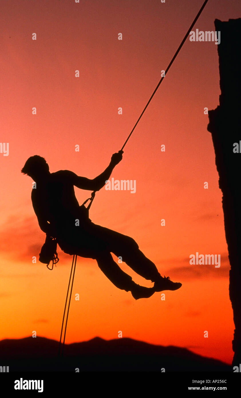 Rapelling silhouette hi-res stock photography and images - Alamy