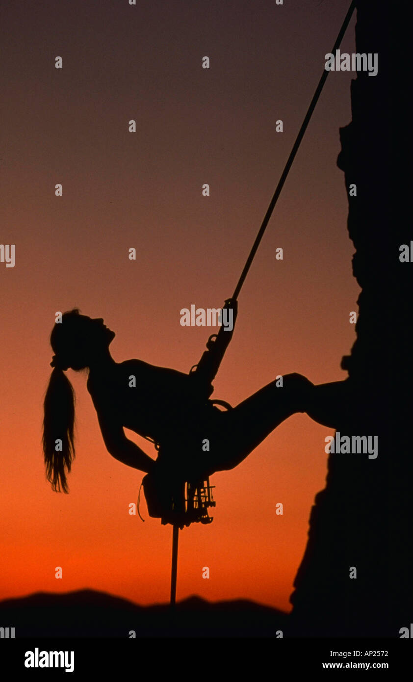 Rapelling silhouette hi-res stock photography and images - Alamy