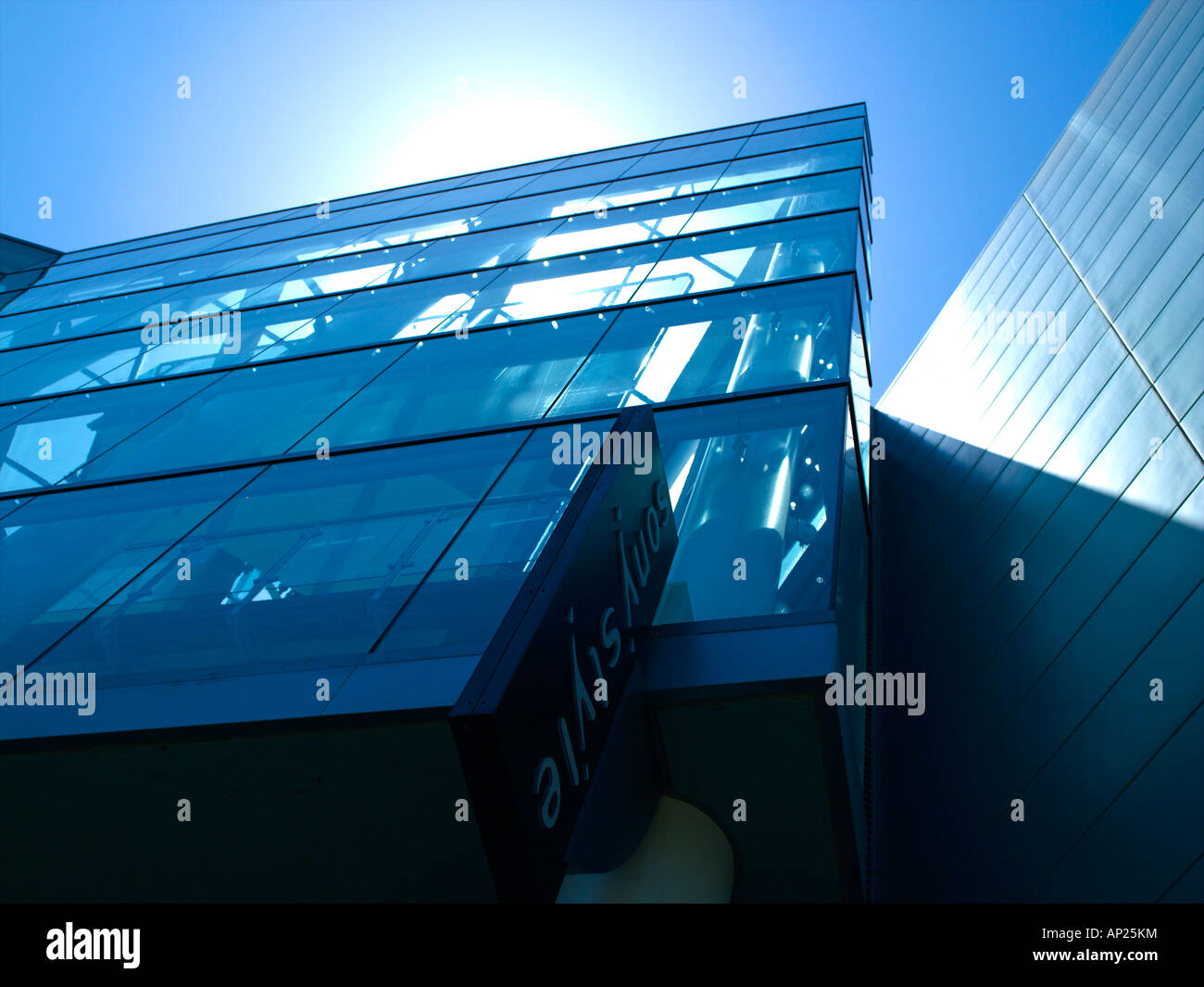 Modern Glass building in San Francisco Stock Photo - Alamy