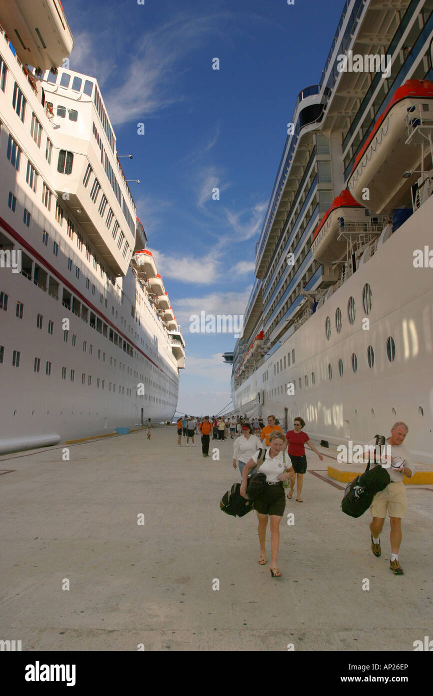 Disembark ship hi-res stock photography and images - Alamy