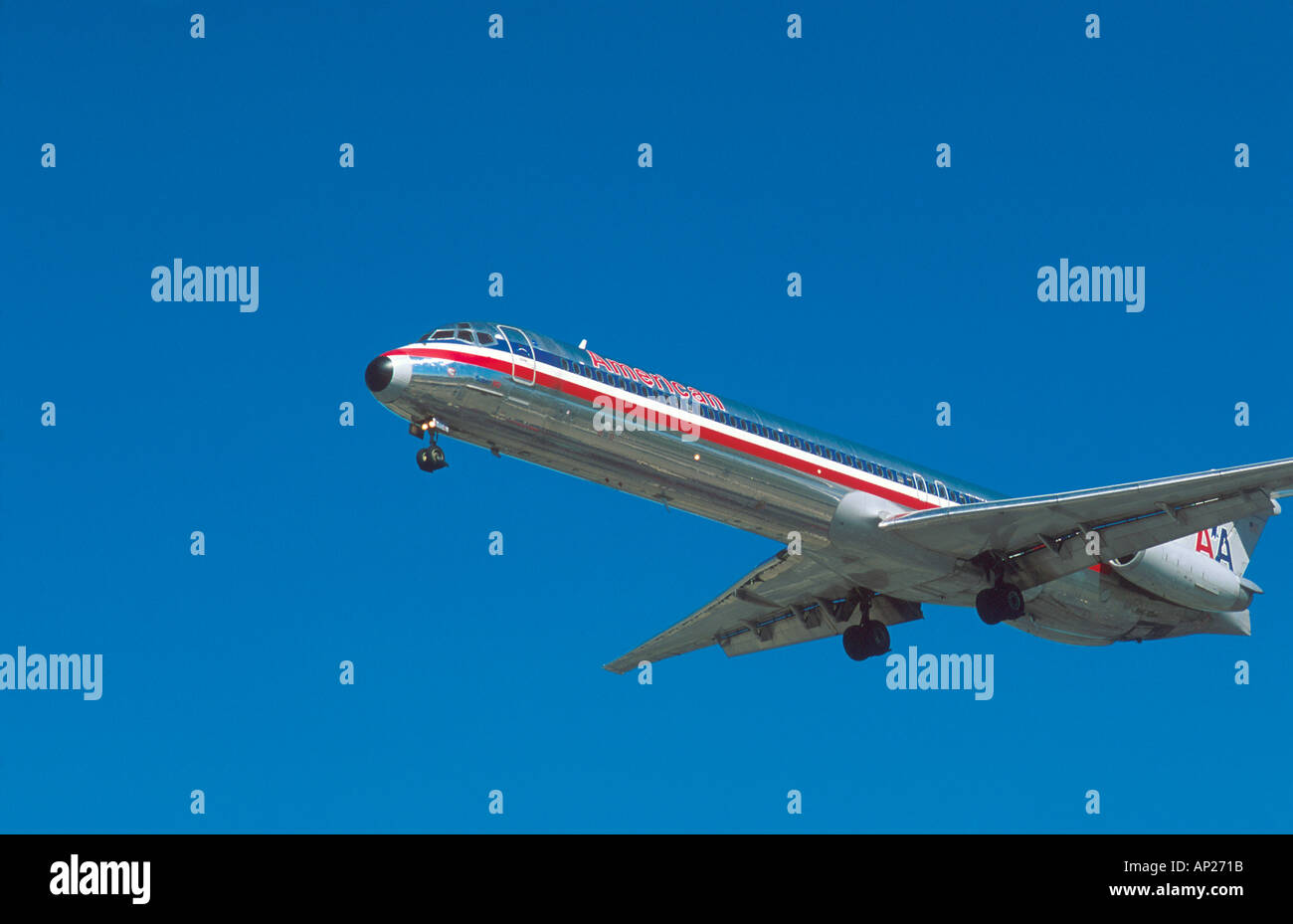 Airliner in flight Stock Photo - Alamy