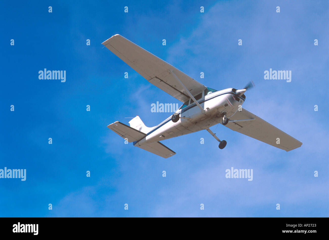 Cessna 182 hi-res stock photography and images - Alamy