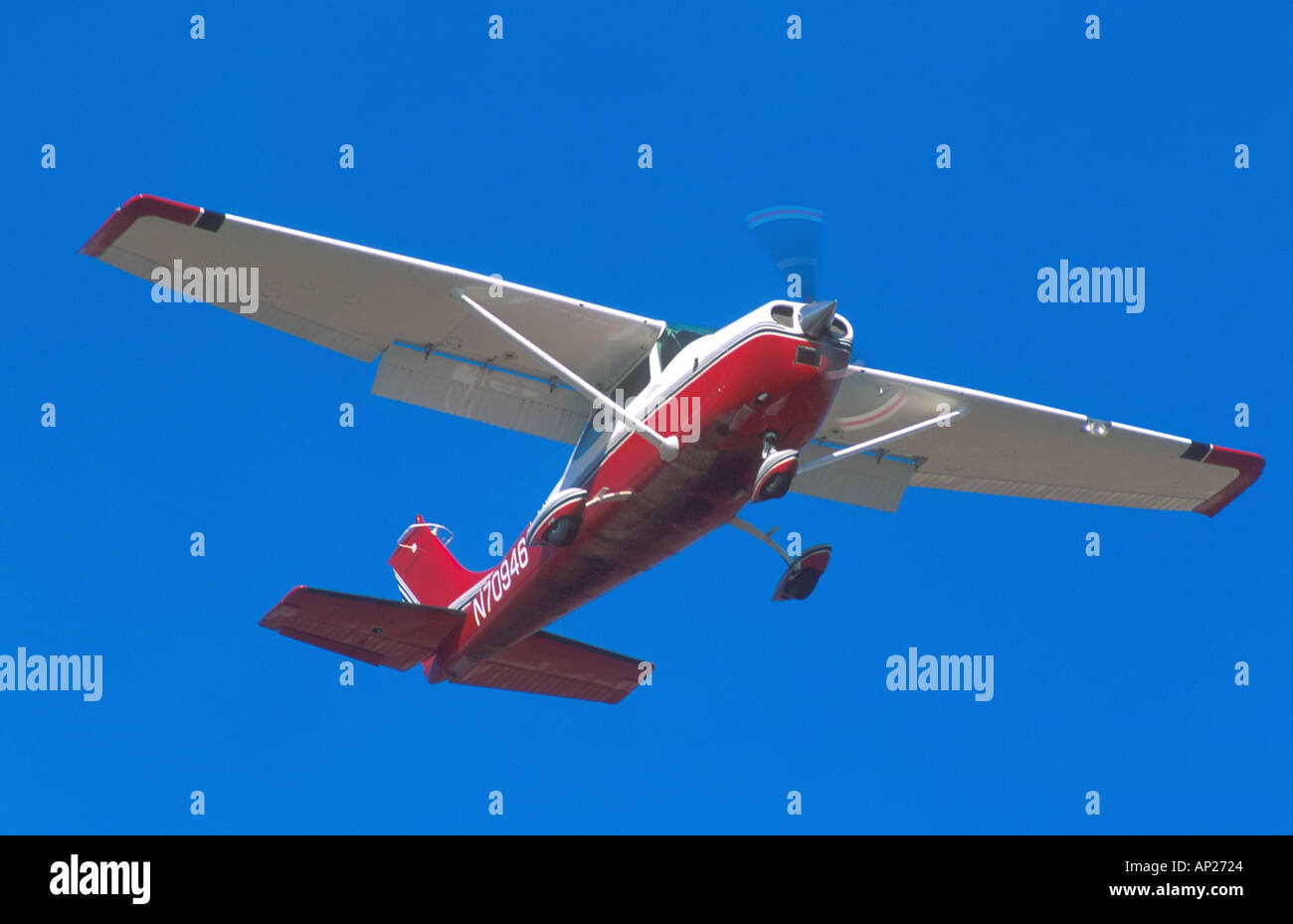 Cessna 182 hi-res stock photography and images - Alamy