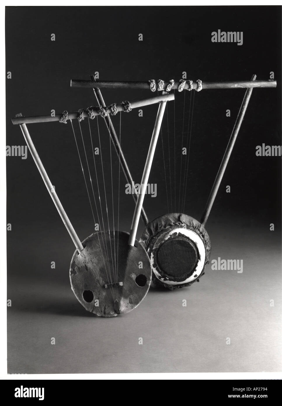 Primitive lyre hi-res stock photography and images - Alamy