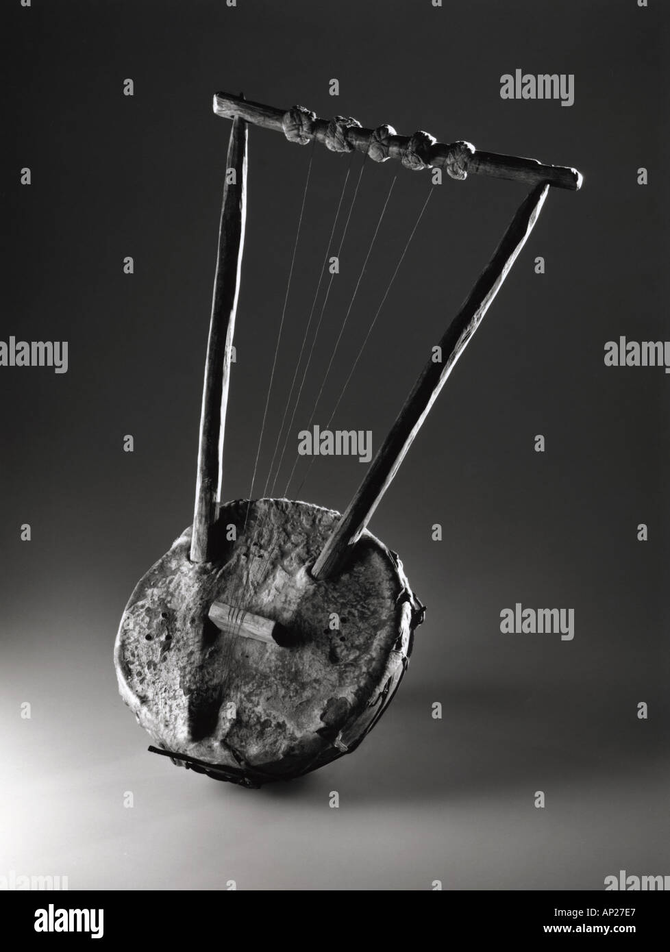 Ethiopian lyre hi-res stock photography and images - Alamy