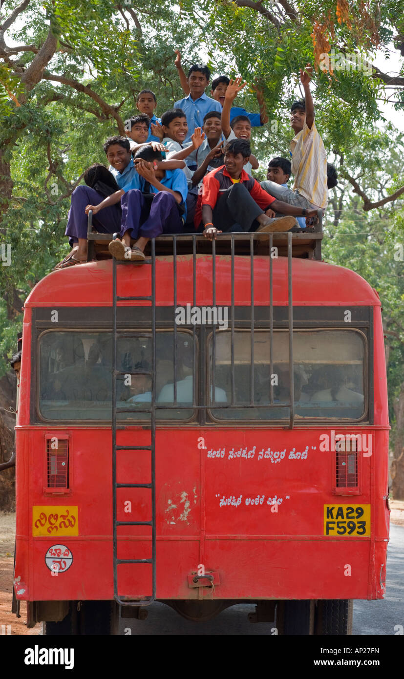 Karnataka Bus Stock Photos & Karnataka Bus Stock Images - Alamy
