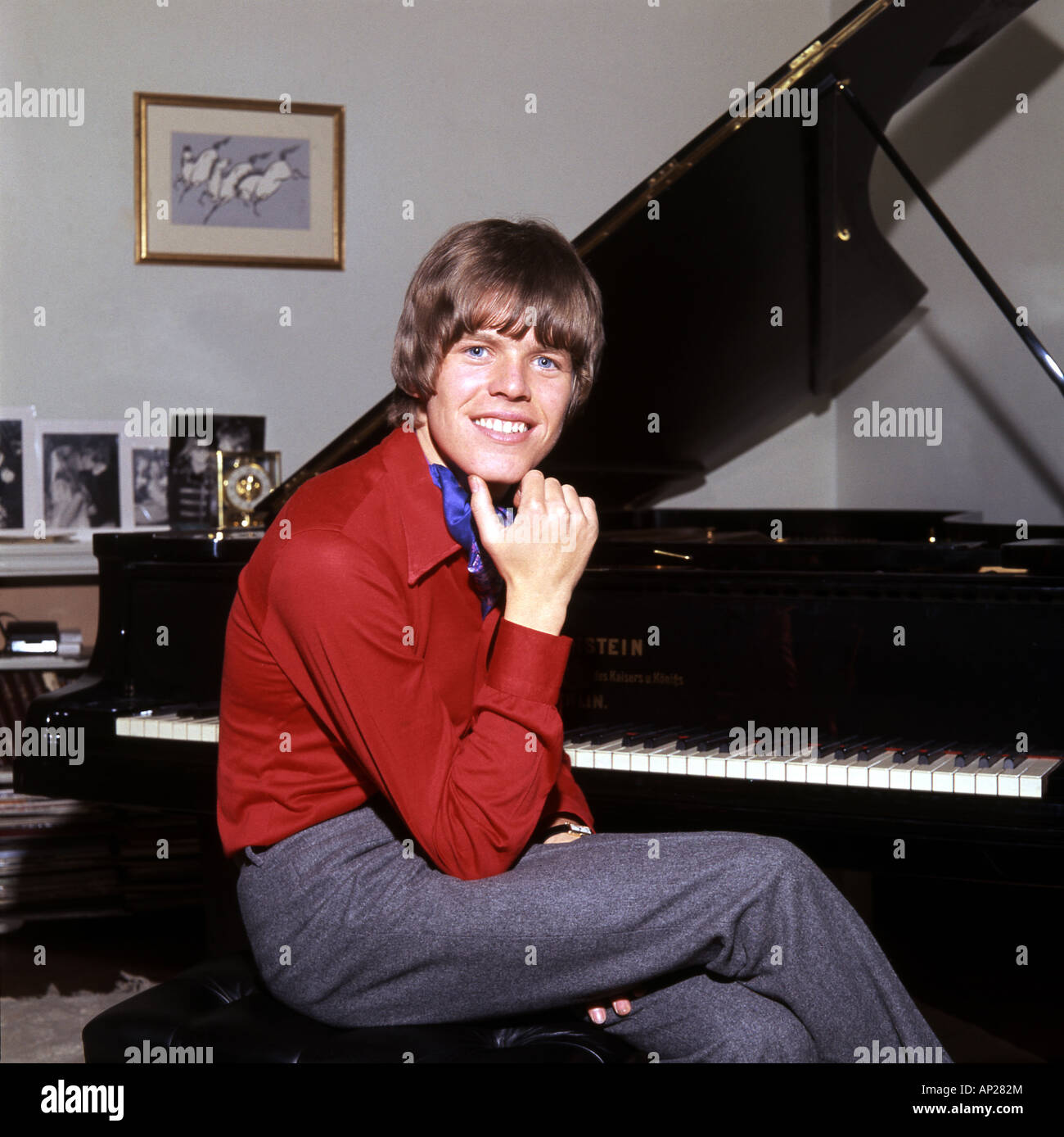Herman hermits hi-res stock photography and images - Alamy