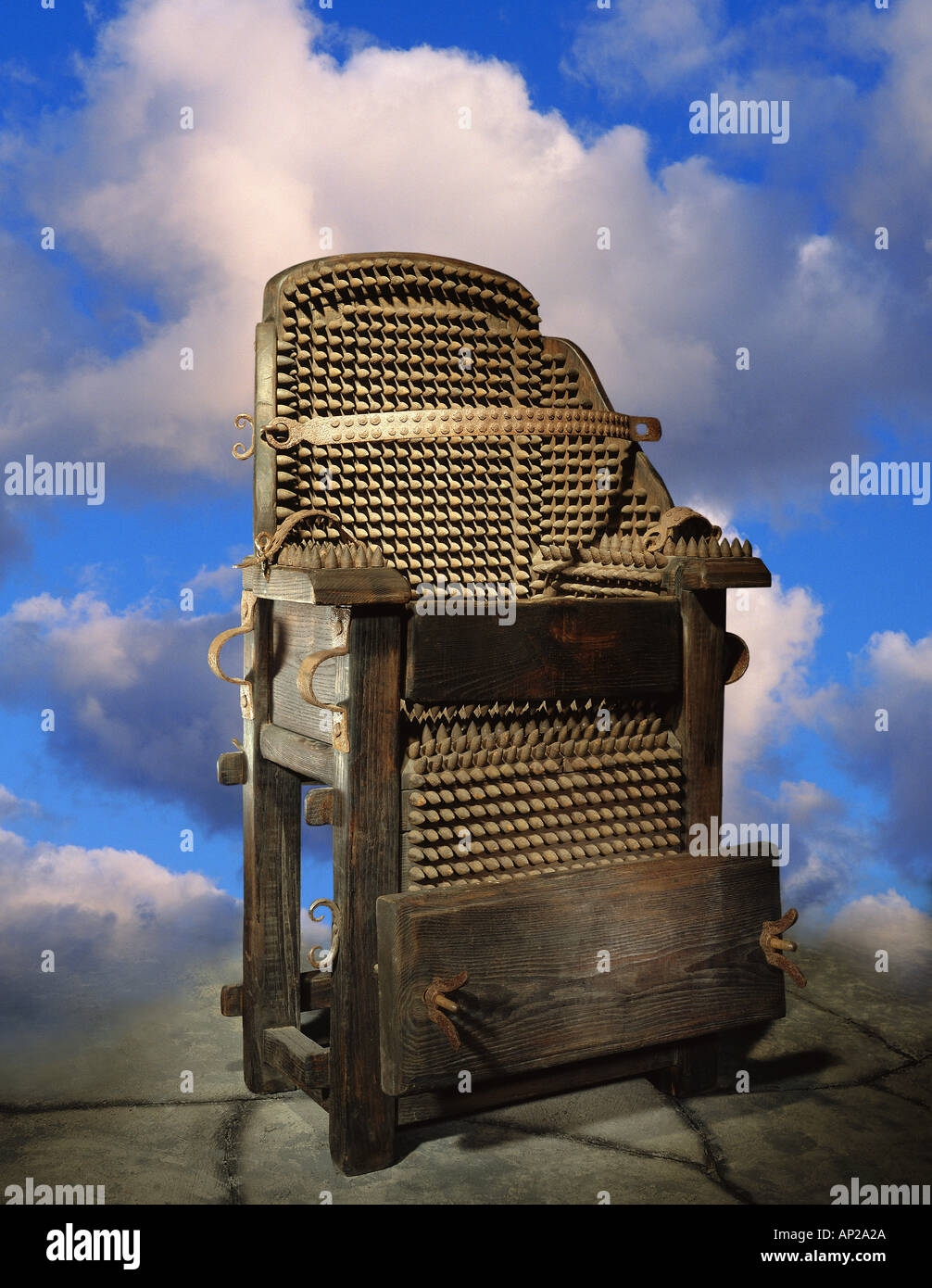 Electric chair death hi-res stock photography and images - Alamy