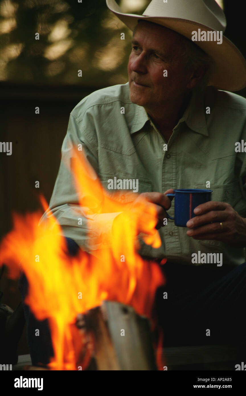 Cowboys campfire hi-res stock photography and images - Alamy