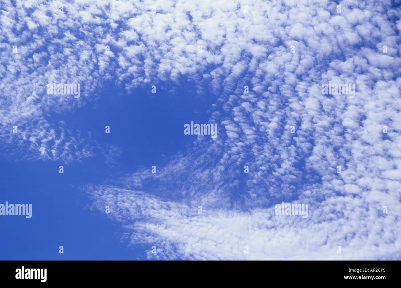 Cirrus clouds & sky Stock Photo - Alamy