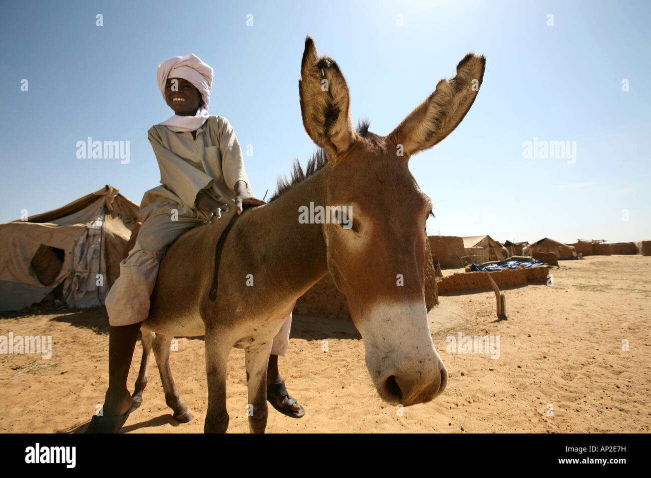 Sudanese refugees who fled to Chad and live in refugee camps own some ...