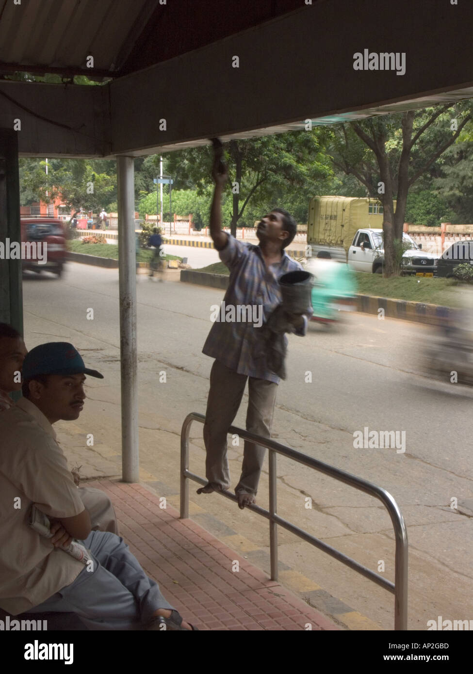 Indian sign painter at work Stock Photo - Alamy