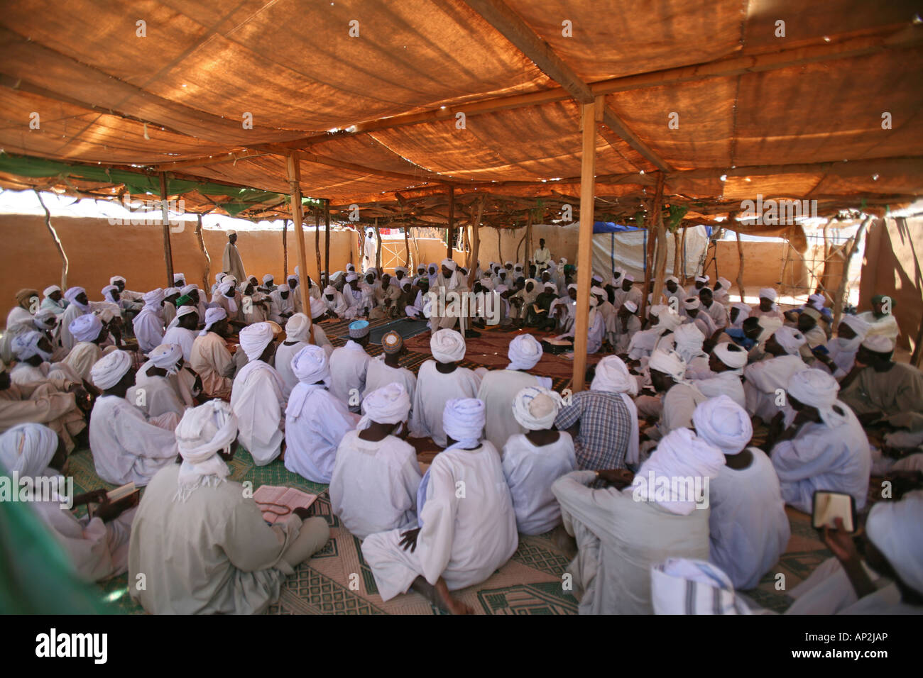 Mosque in Bahai refugee camp Stock Photo - Alamy
