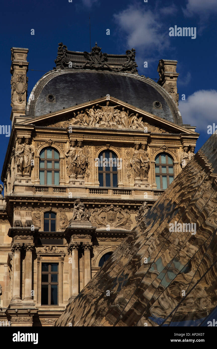 Closeup detail of the facade of the Palais du Louvre museum Paris ...