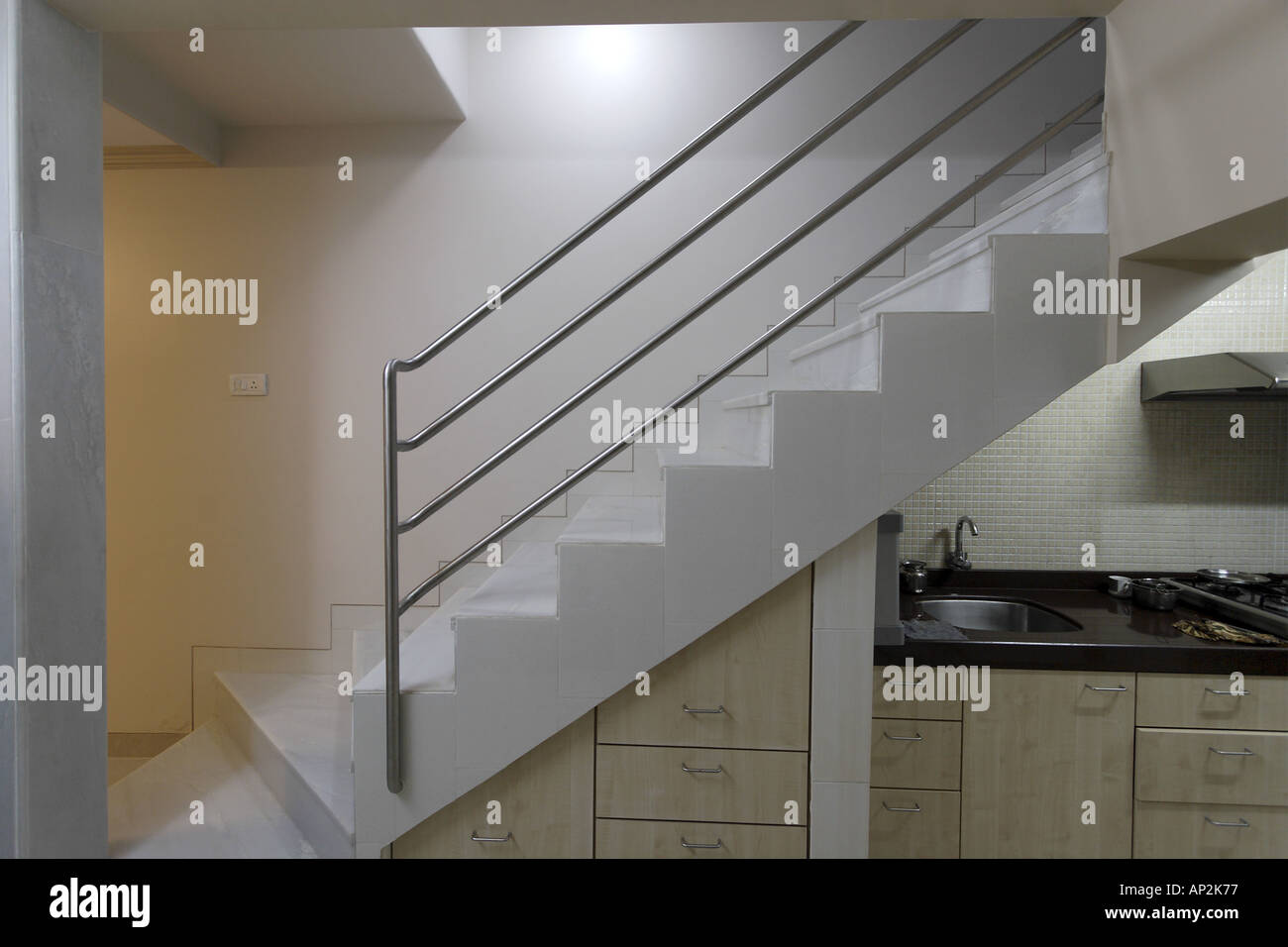 AAD72384 stairway Steps stair support consisting of a place to rest the ...