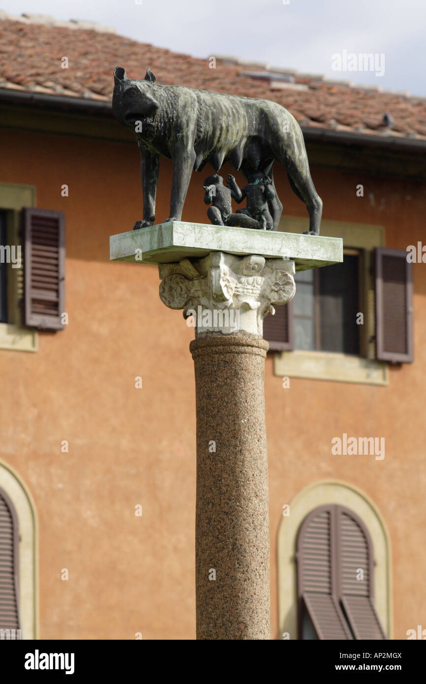 Romulus and remus statue hi-res stock photography and images - Alamy