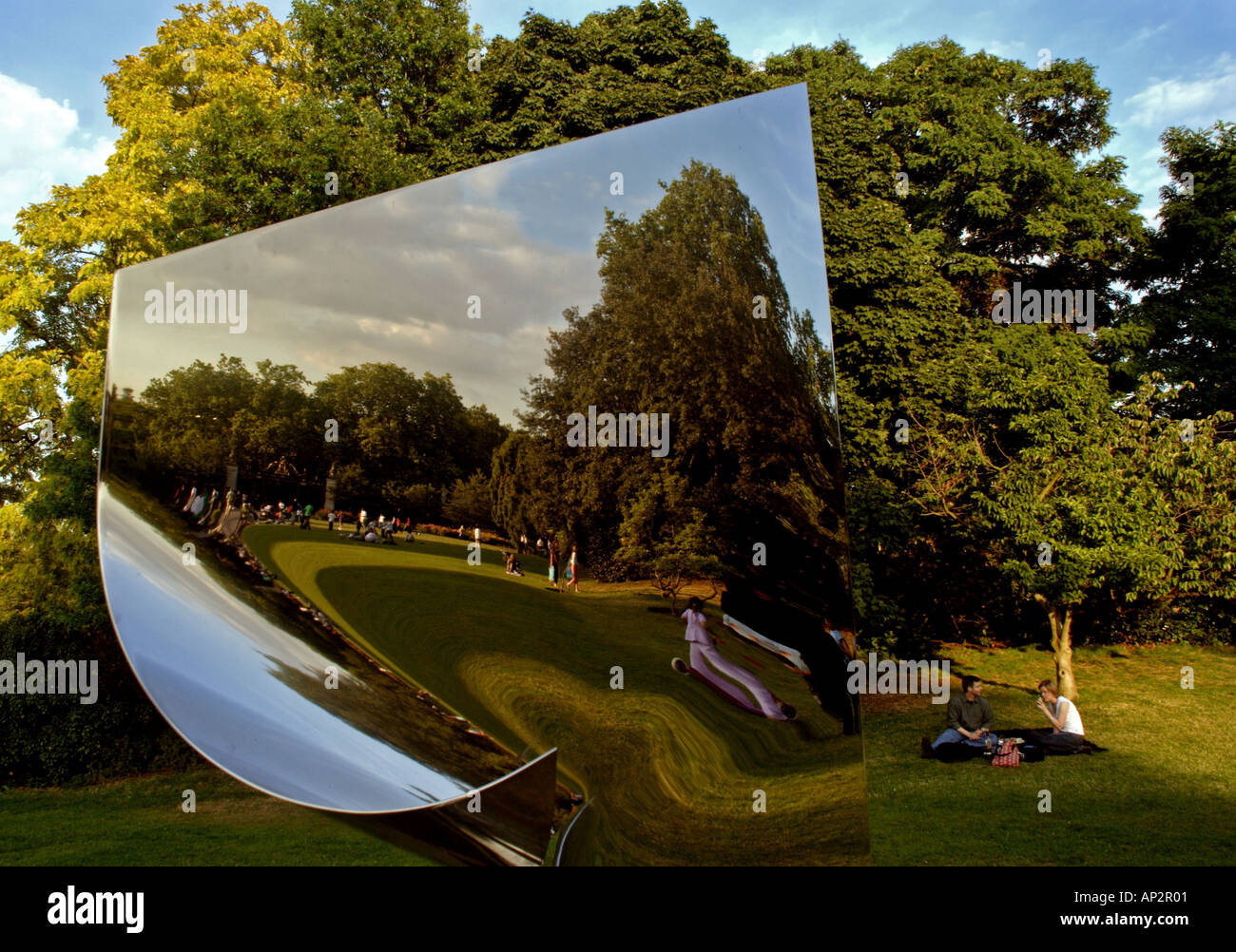 Mirror art installation hi-res stock photography and images - Alamy