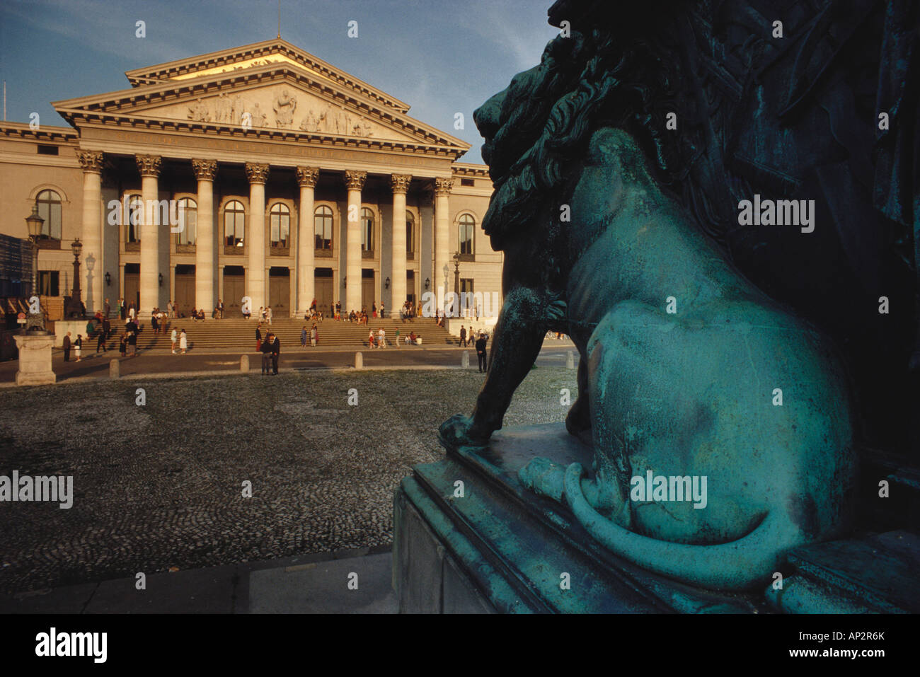 Opera munich hi-res stock photography and images - Alamy
