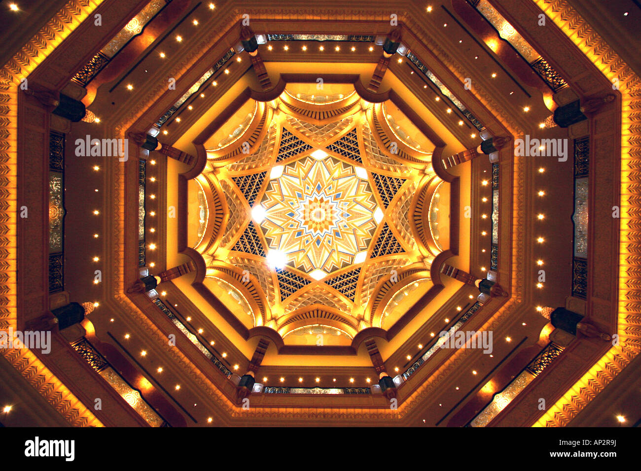 The Atrium ceiling inside the Emirates Palace Hotel in Abu Dhabi ...