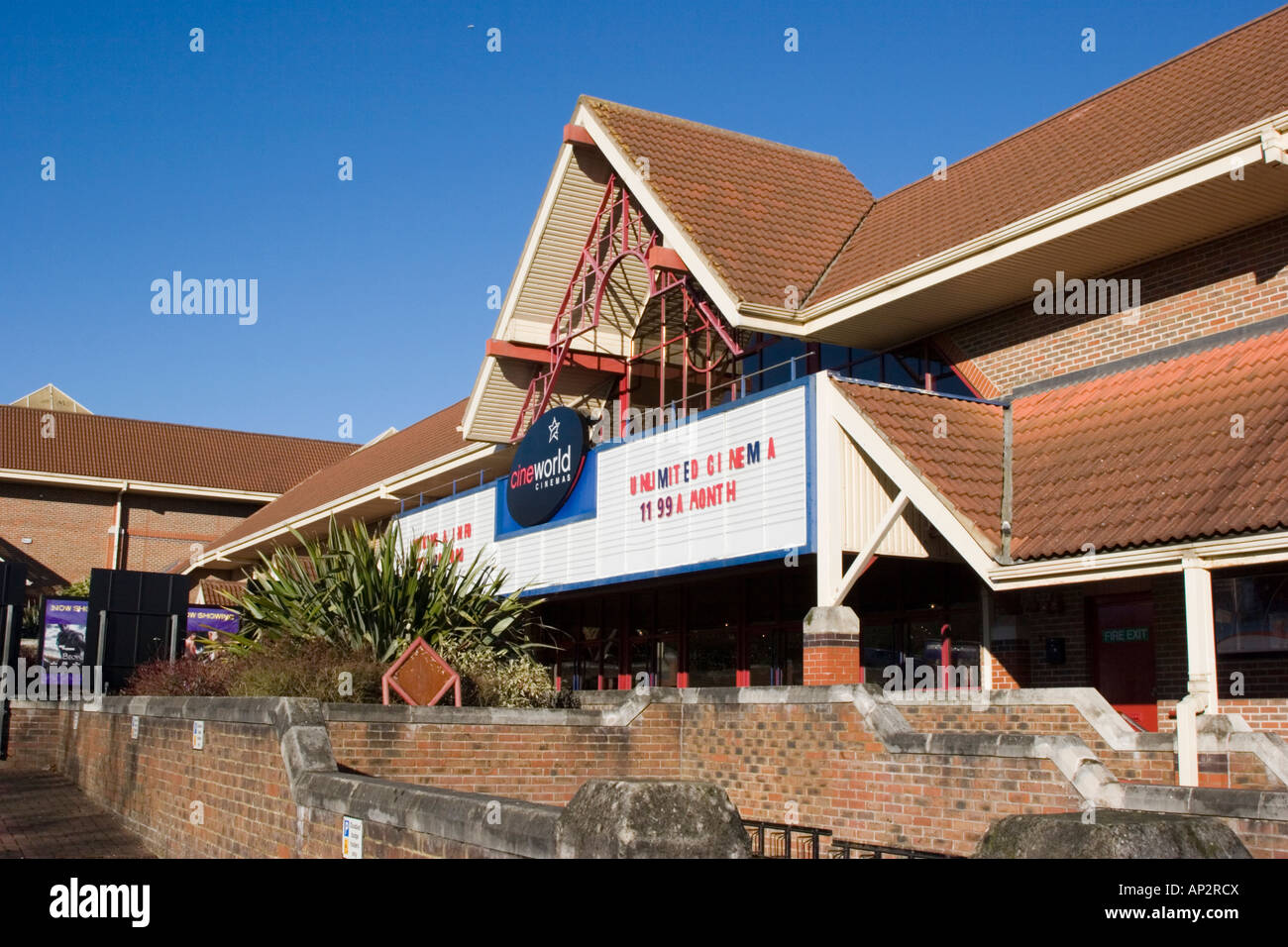 The Cineworld cinema on the Shaw Ridge retail park in West Swindon ...