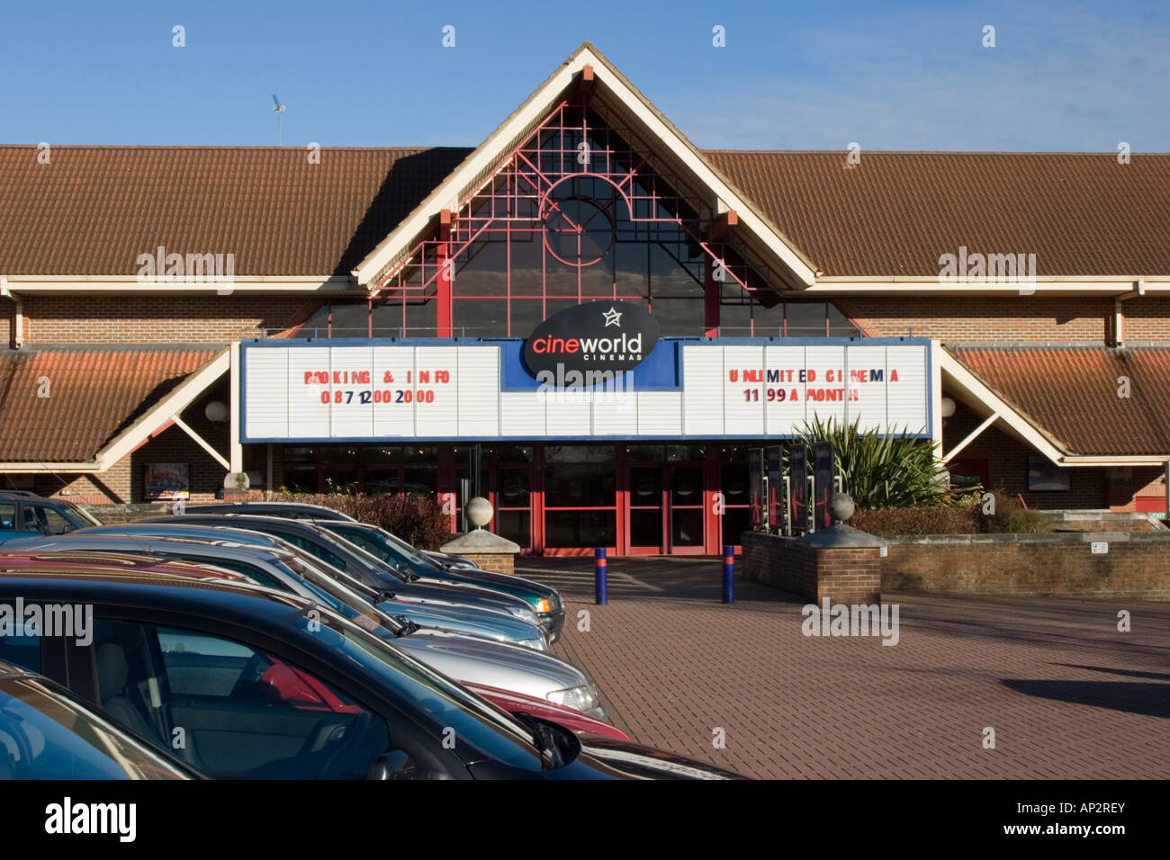 The Cineworld cinema on the Shaw Ridge retail park in West Swindon ...