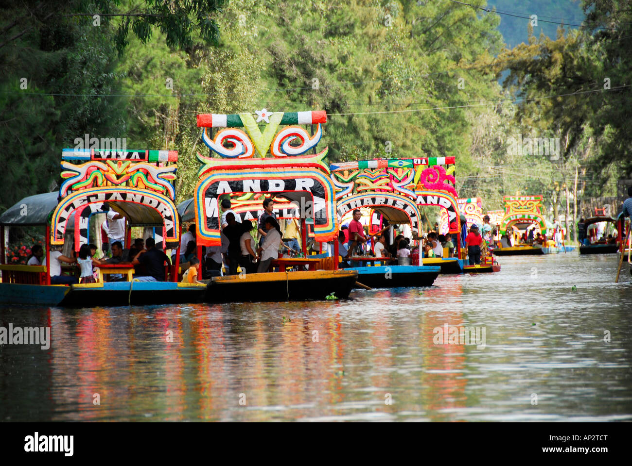 Colourful tourist boats xochimilco mexico hi-res stock photography and ...