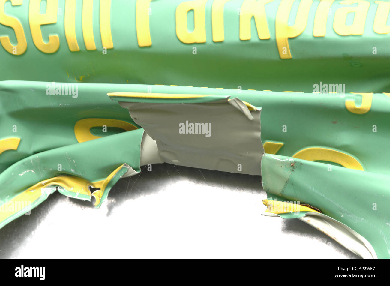Car crash art hi-res stock photography and images - Alamy