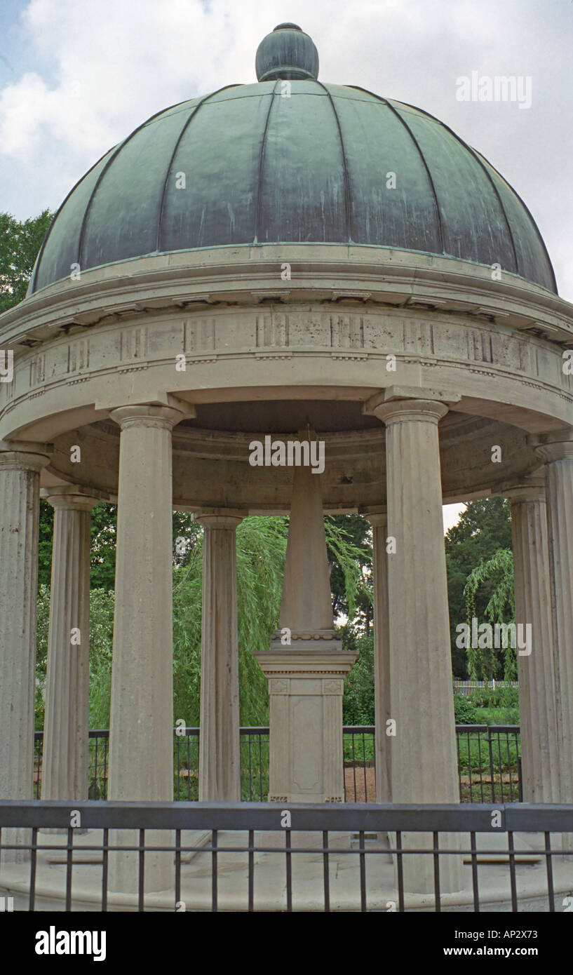 Grave of Andrew Jackson Seventh President of the USA at the Hermitage ...