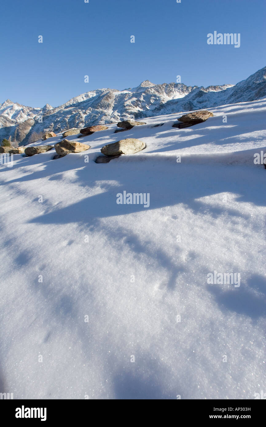 Traditional mountain hut roof with stones. in Allto Adige, Italy Stock ...