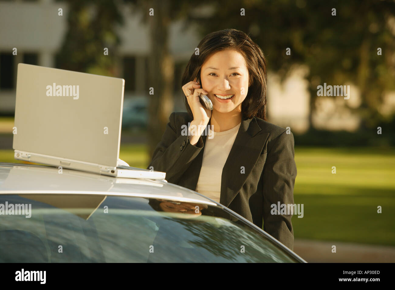 Business on go lap top hi-res stock photography and images - Alamy