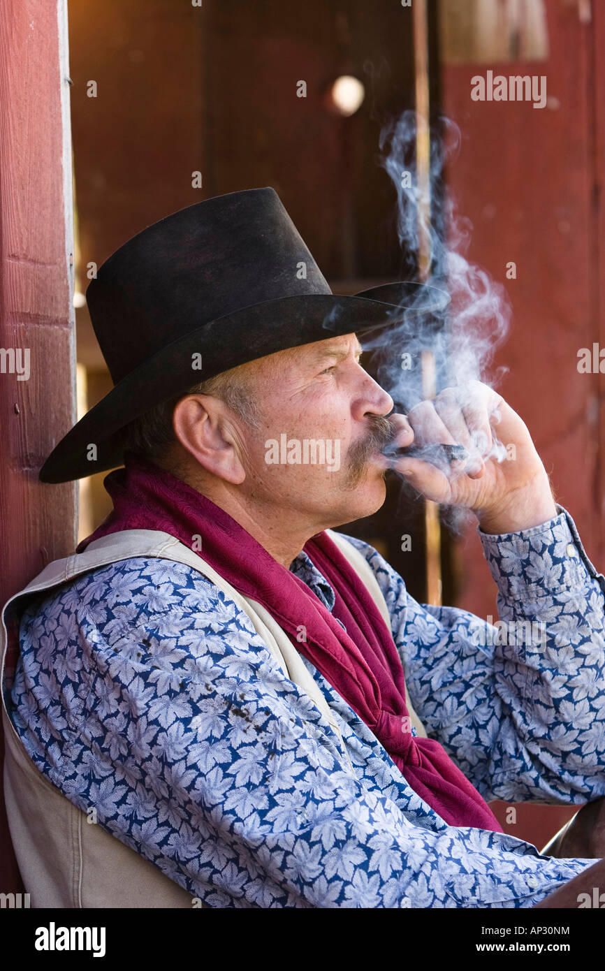 Cowboy Bryllup Smoking The Perfect, Casual (and Very Comfortable)