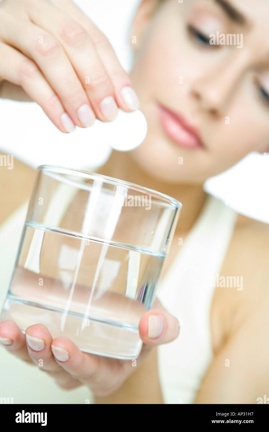 Aspirine water hi-res stock photography and images - Alamy