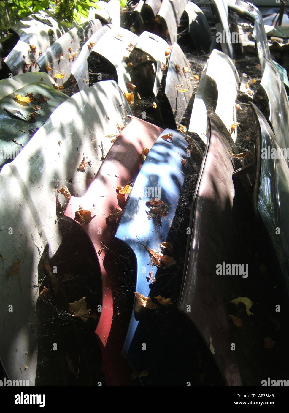 Car bonnets scrapyard hi-res stock photography and images - Alamy