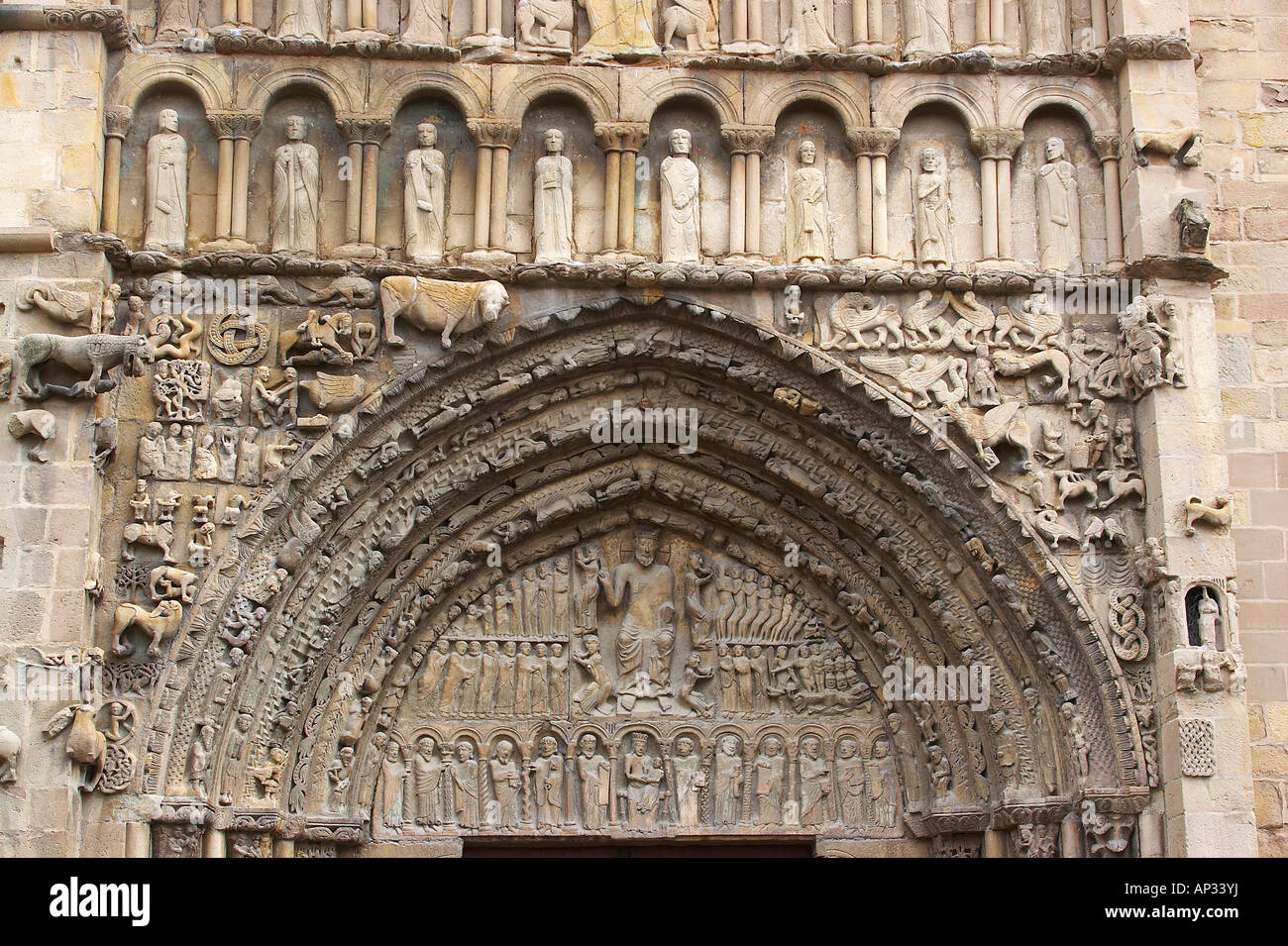 Romanesque main portal hi-res stock photography and images - Alamy