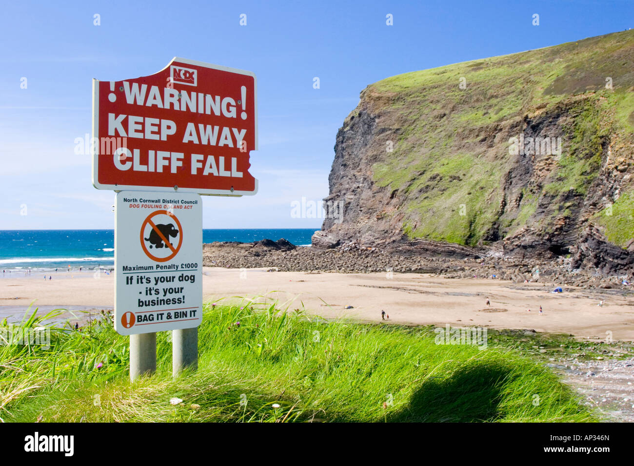 The beach and cliffs in Crackington Haven Cornwall Stock Photo - Alamy
