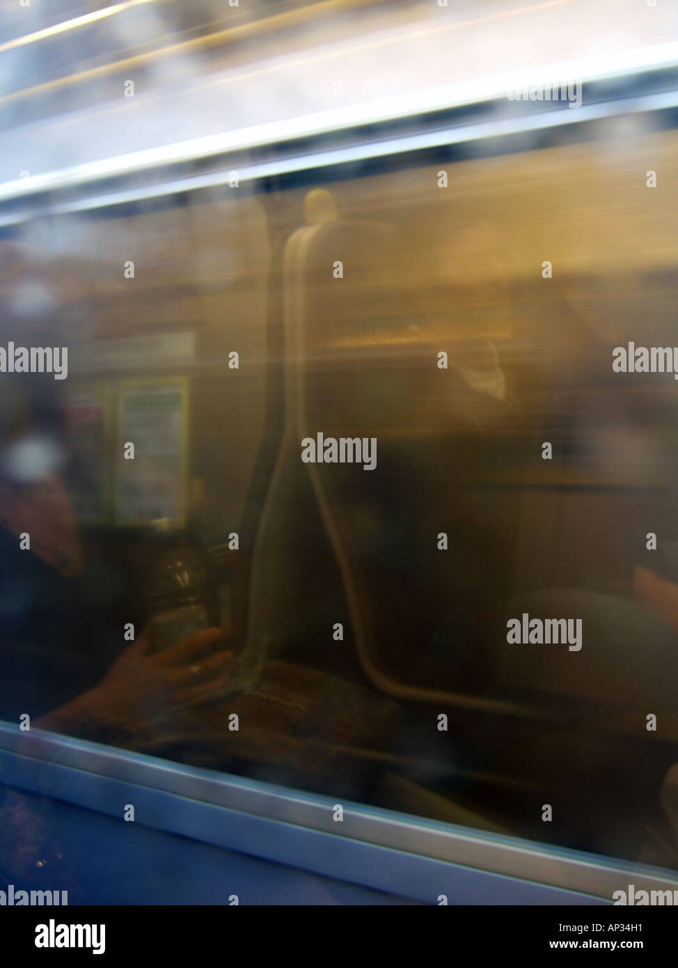 Wet railway carriage window hi-res stock photography and images - Alamy