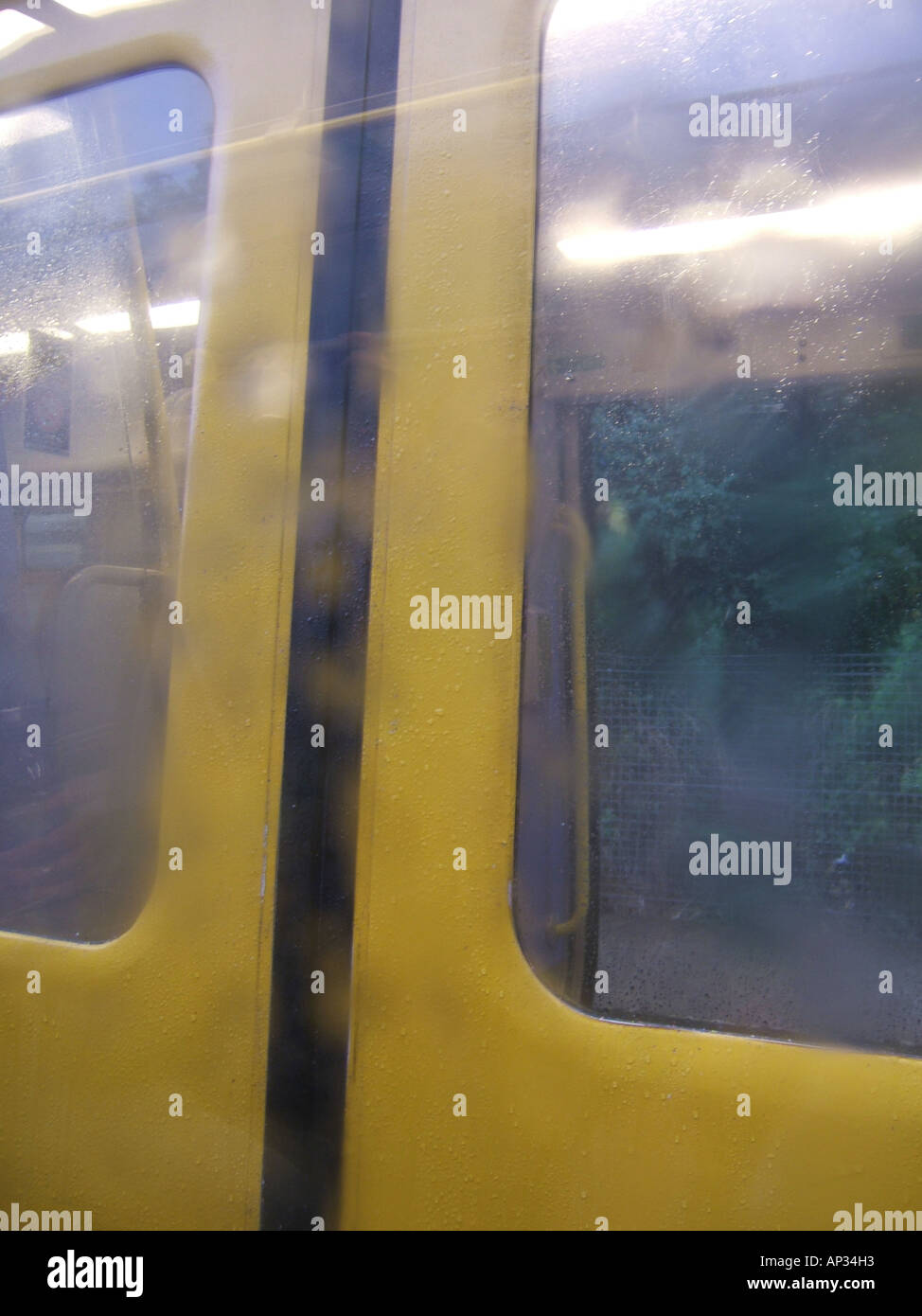 Wet railway carriage window hi-res stock photography and images - Alamy
